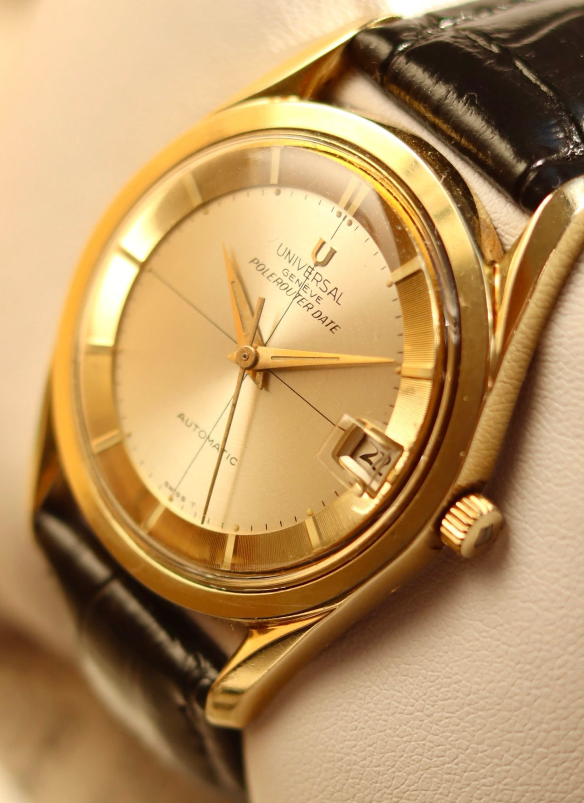 Universal Geneve Polerouter Date Microtor